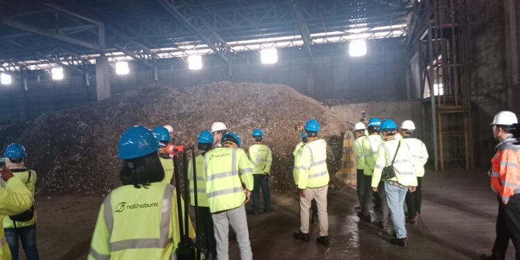 PT SBI Narogong Paparkan Daur Ulang Limbah Saat Kunjungan Industri ...